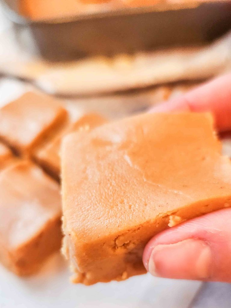 2-Ingredient-Fudge-Using-Frosting-7 - Life After Wheat